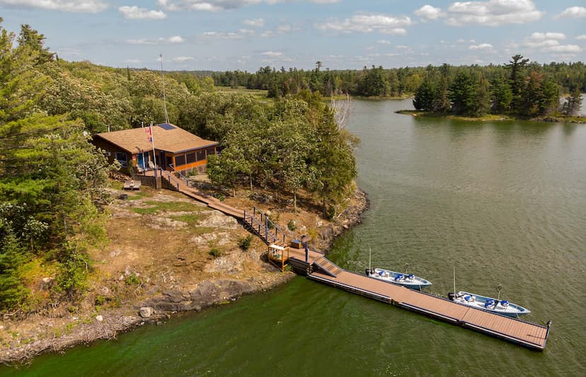 French Portage Outpost - Remote Cabin Rental | World Class Fishing Resorts