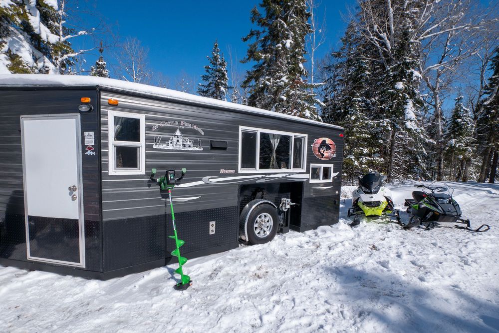 Ice Fish House | World Class Fishing Resorts