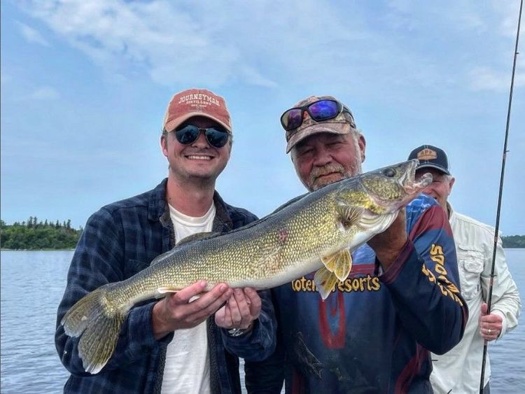 Best Time to Fish for Walleye | World Class Fishing Resorts